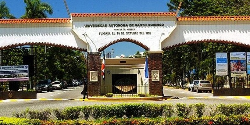 Santo Domingo, RD. Profesores y autoridades de la Universidad Autónom