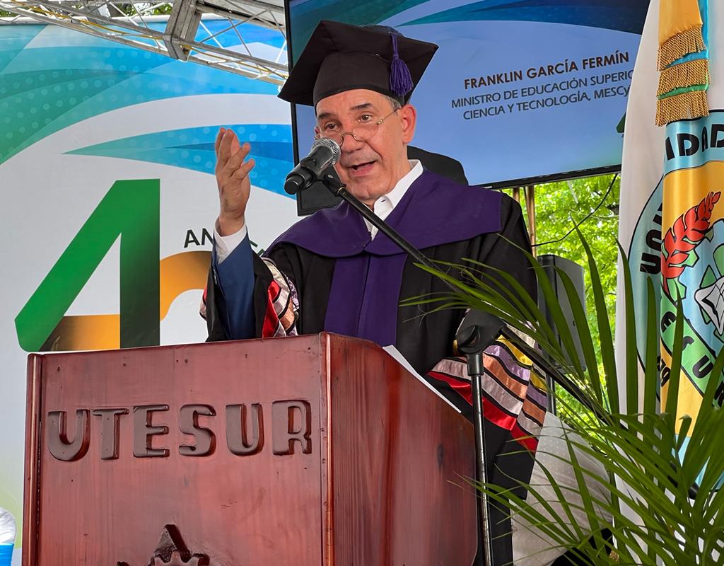 Titular del Ministerio de Educación Superior, Ciencia y Tecnología ...